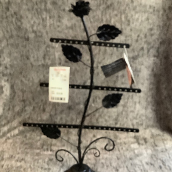 Jewelry | Black Metal Jewelry Holder With Scroll And Leaf Details ...